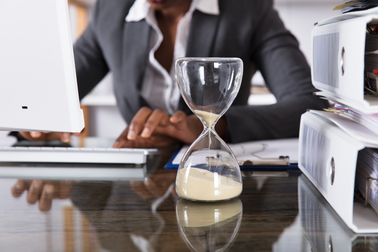 Das Arbeitszeitgesetz: Pausen, Ruhezeiten und maximale Arbeitsdauer ...